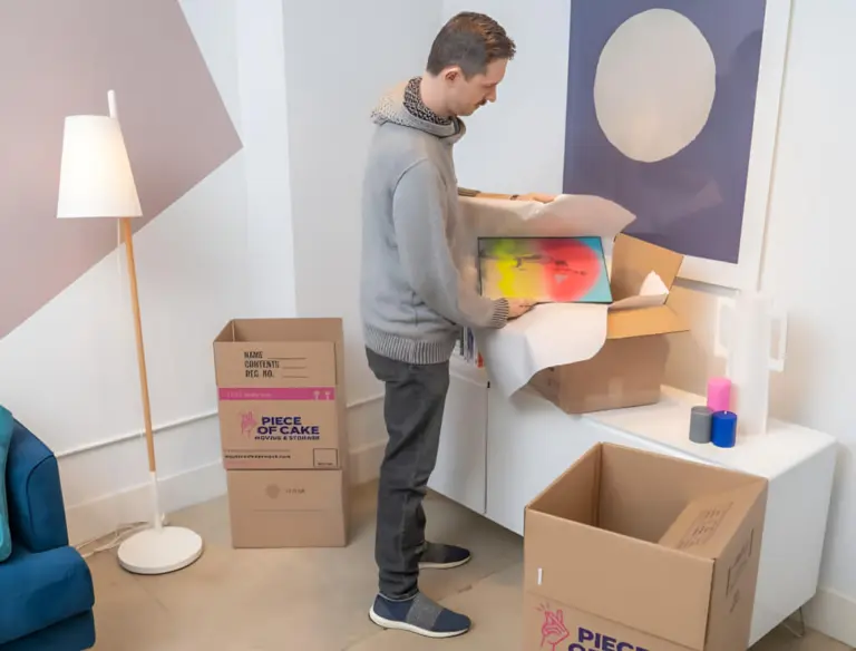 What to pack first when moving? Packing tips from professional movers